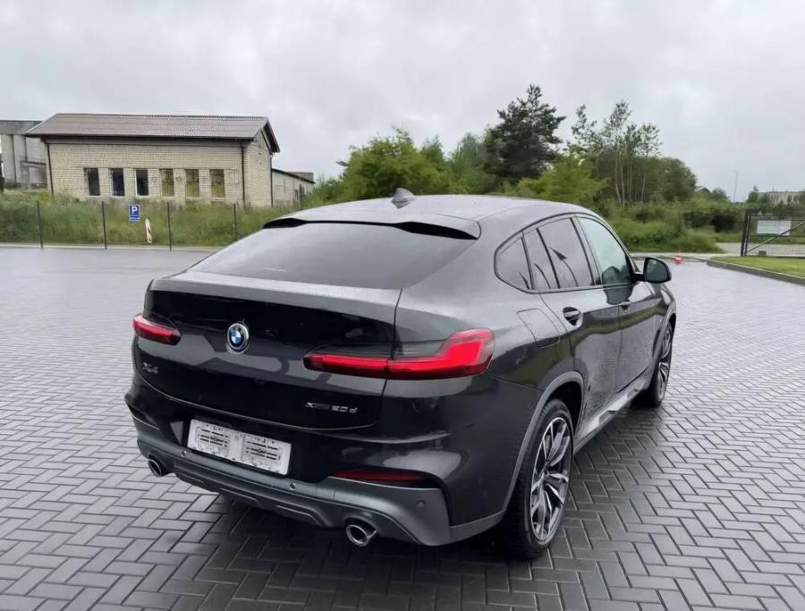 Grey BMW X4 2020 in Telschi, with an engine capacity of 2.00 L and mileage of 224 thousand km for 23490 €, photo 10 on AUTOMOTO.COM.LV