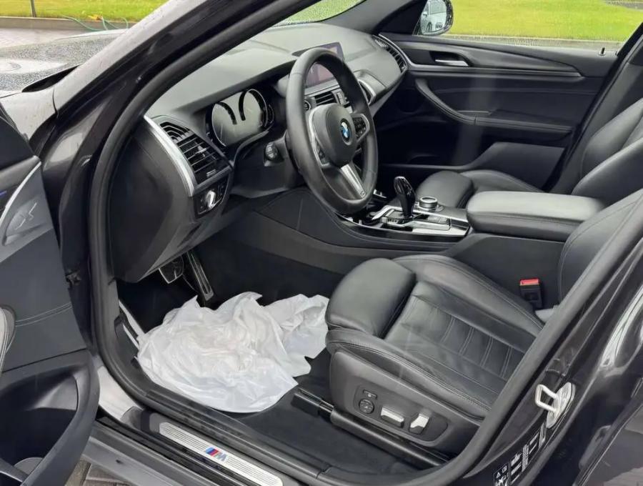 Grey BMW X4 2020 in Telschi, with an engine capacity of 2.00 L and mileage of 224 thousand km for 23490 €, photo 12 on AUTOMOTO.COM.LV