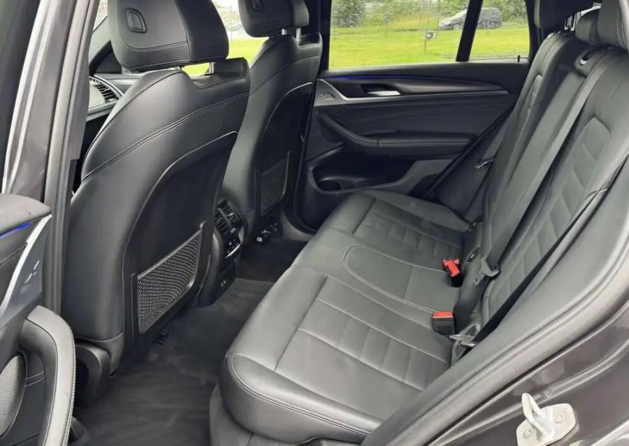 Grey BMW X4 2020 in Telschi, with an engine capacity of 2.00 L and mileage of 224 thousand km for 23490 €, photo 15 on AUTOMOTO.COM.LV