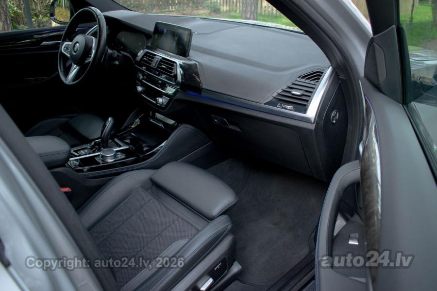 Grey BMW X4 2021 in Tallinn, with an engine capacity of 2.00 L and mileage of 99 thousand km for 41890 €, photo 10 on AUTOMOTO.COM.LV