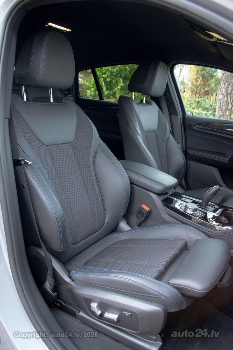 Grey BMW X4 2021 in Tallinn, with an engine capacity of 2.00 L and mileage of 99 thousand km for 41890 €, photo 12 on AUTOMOTO.COM.LV