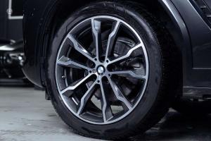Grey BMW X4 2022 in Vilnius, with an engine capacity of 2.00 L and mileage of 22 thousand km for 38500 €, photo 11 on AUTOMOTO.COM.LV