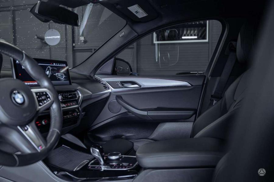 Grey BMW X4 2022 in Vilnius, with an engine capacity of 2.00 L and mileage of 22 thousand km for 38500 €, photo 24 on AUTOMOTO.COM.LV
