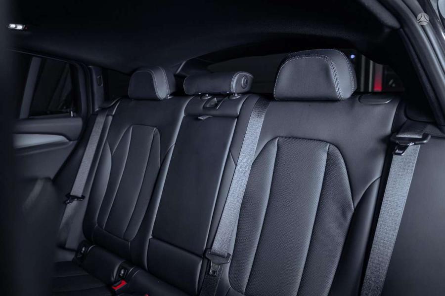 Grey BMW X4 2022 in Vilnius, with an engine capacity of 2.00 L and mileage of 22 thousand km for 38500 €, photo 33 on AUTOMOTO.COM.LV