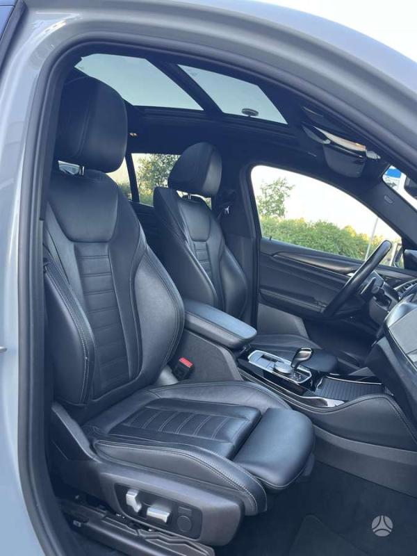 Grey BMW X4 2023 in Vilnius, with an engine capacity of 2.00 L and mileage of 289 thousand km for 33900 €, photo 9 on AUTOMOTO.COM.LV