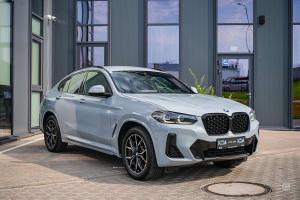 Grey BMW X4 2023 in Kaunas, with an engine capacity of 2.00 L and mileage of 185 thousand km for 36950 €, photo  on AUTOMOTO.COM.LV