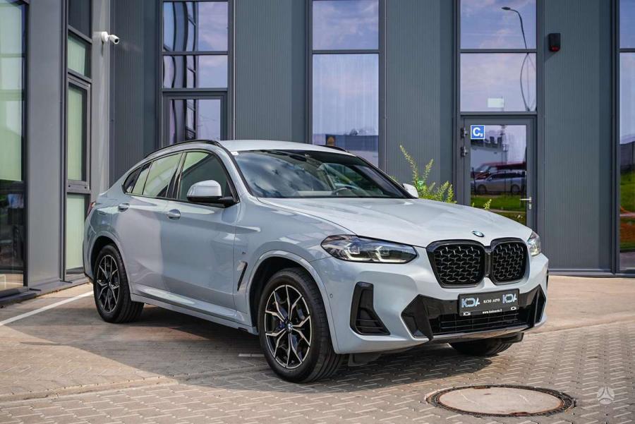 Grey BMW X4 2023 in Kaunas, with an engine capacity of 2.00 L and mileage of 185 thousand km for 36950 €, photo 1 on AUTOMOTO.COM.LV