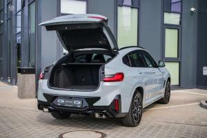 Grey BMW X4 2023 in Kaunas, with an engine capacity of 2.00 L and mileage of 185 thousand km for 36950 €, photo 15 on AUTOMOTO.COM.LV