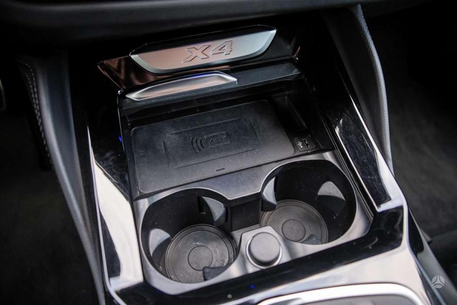 Grey BMW X4 2023 in Kaunas, with an engine capacity of 2.00 L and mileage of 185 thousand km for 36950 €, photo 24 on AUTOMOTO.COM.LV