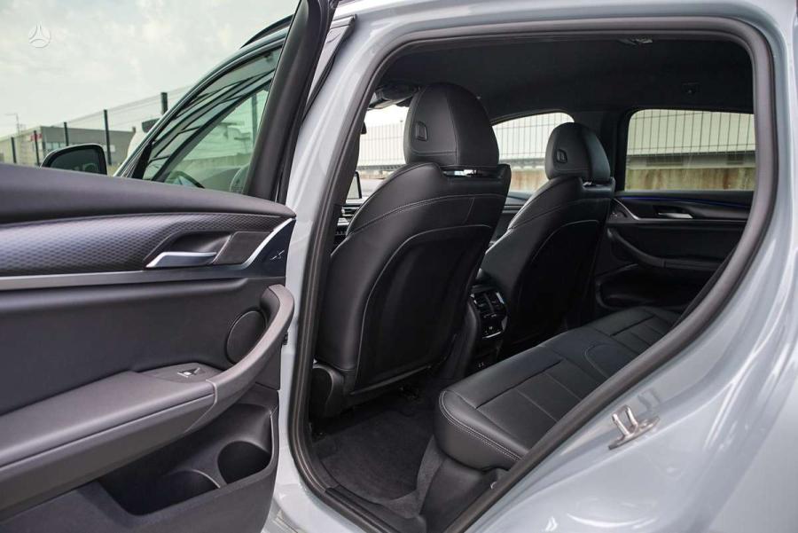 Grey BMW X4 2023 in Kaunas, with an engine capacity of 2.00 L and mileage of 185 thousand km for 36950 €, photo 35 on AUTOMOTO.COM.LV