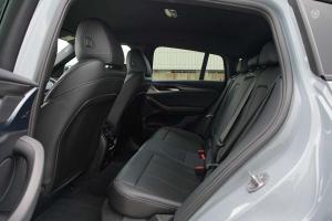 Grey BMW X4 2023 in Kaunas, with an engine capacity of 2.00 L and mileage of 185 thousand km for 36950 €, photo 36 on AUTOMOTO.COM.LV