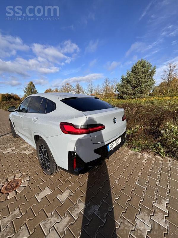 Pelēks BMW X4 2023 Rīga, ar dzinēja tilpumu 2.00 L un nobraukumu 49 tūkst. km par 43000 €, foto 3 vietnē AUTOMOTO.COM.LV
