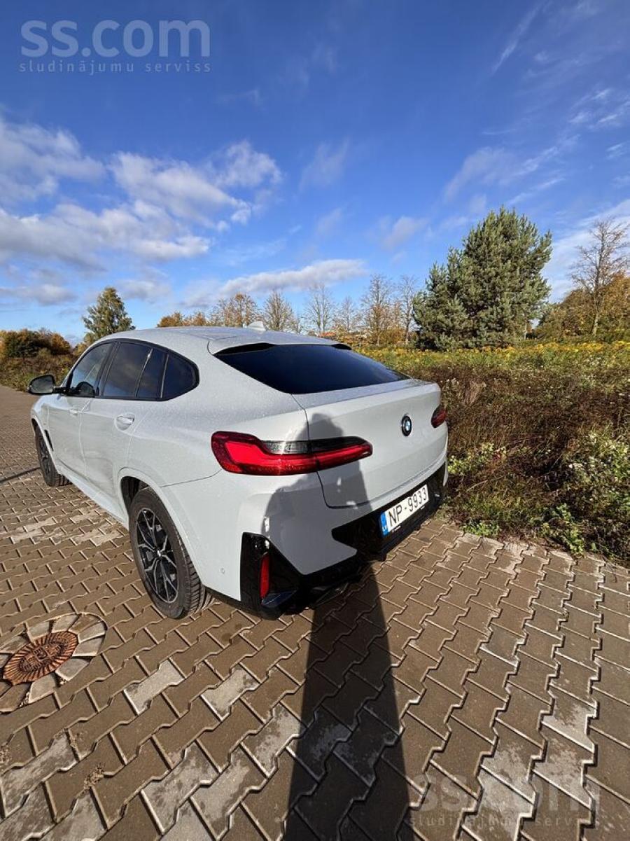 Grey BMW X4 2023 in Riga, with an engine capacity of 2.00 L and mileage of 49 thousand km for 43000 €, photo 3 on AUTOMOTO.COM.LV