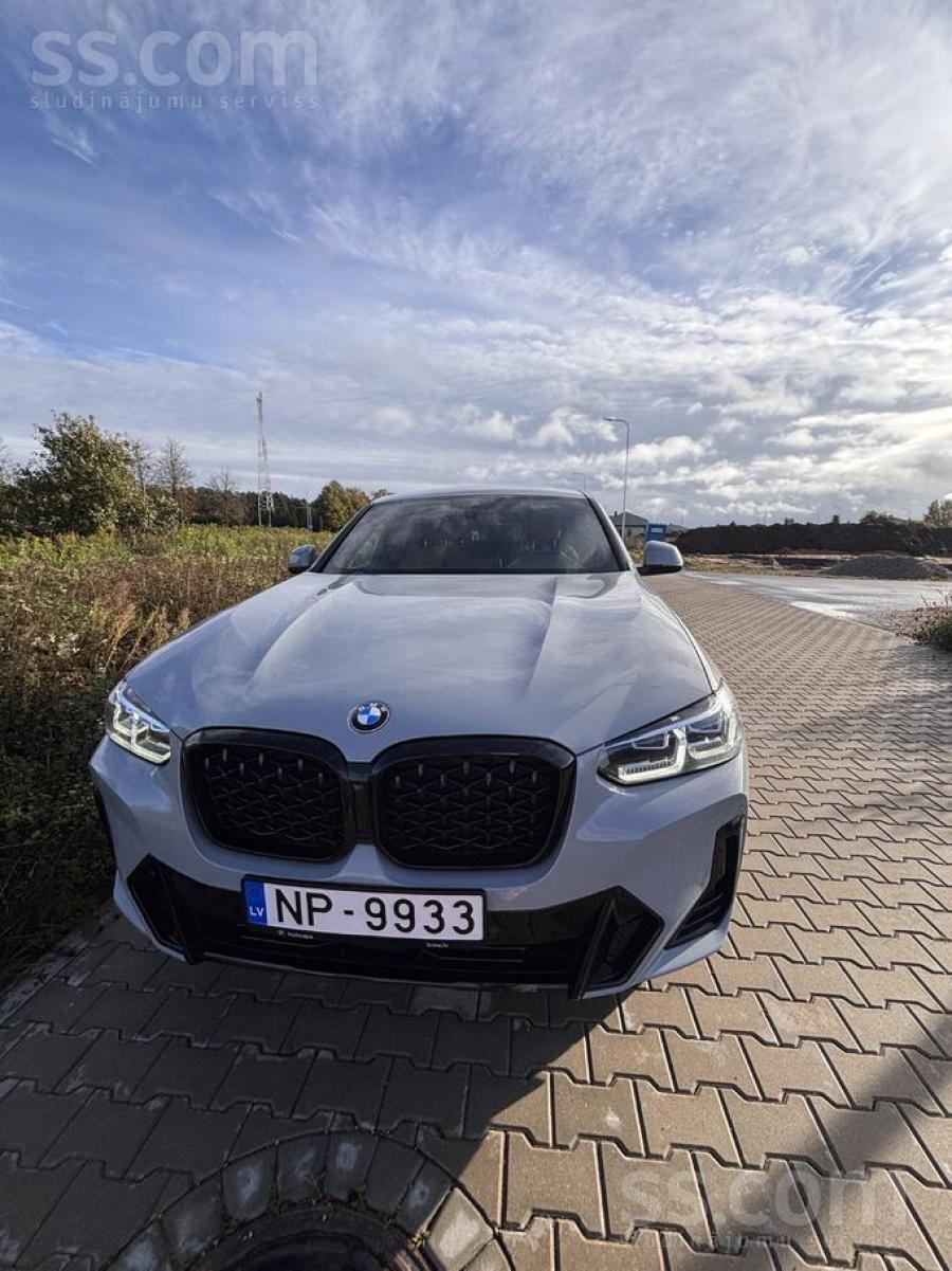 Grey BMW X4 2023 in Riga, with an engine capacity of 2.00 L and mileage of 49 thousand km for 43000 €, photo 4 on AUTOMOTO.COM.LV