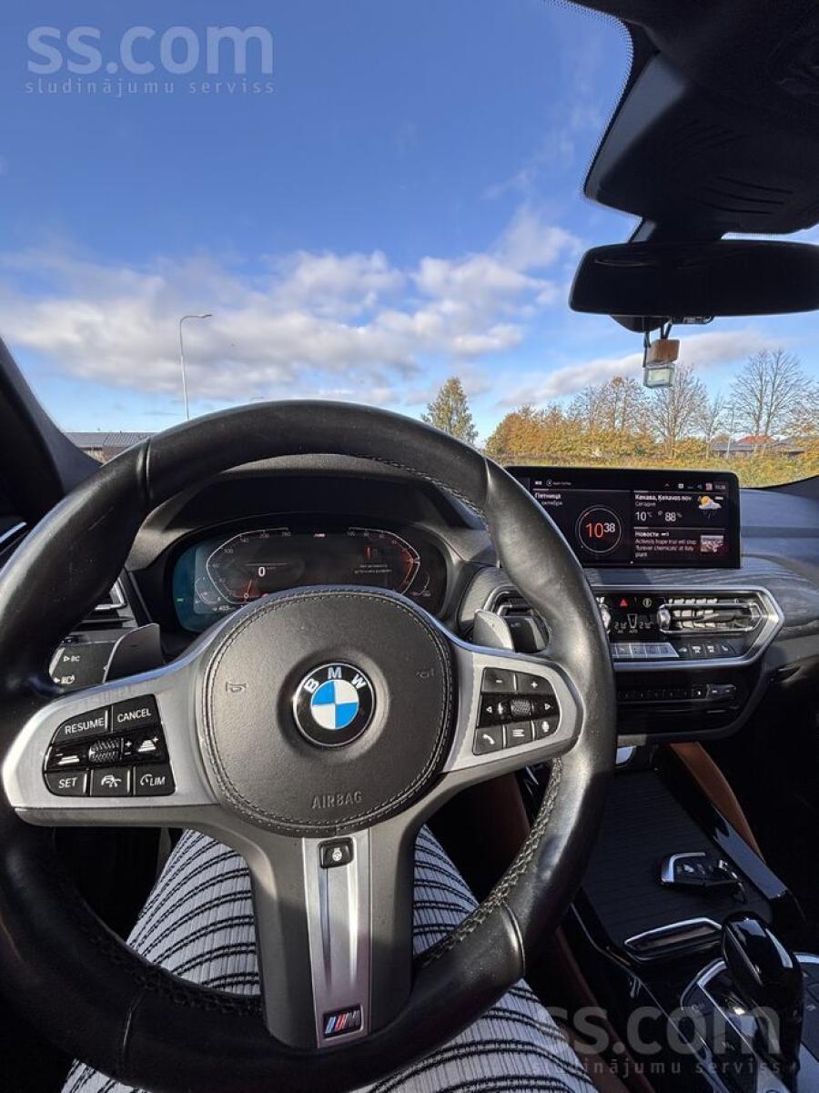 Grey BMW X4 2023 in Riga, with an engine capacity of 2.00 L and mileage of 49 thousand km for 43000 €, photo 9 on AUTOMOTO.COM.LV