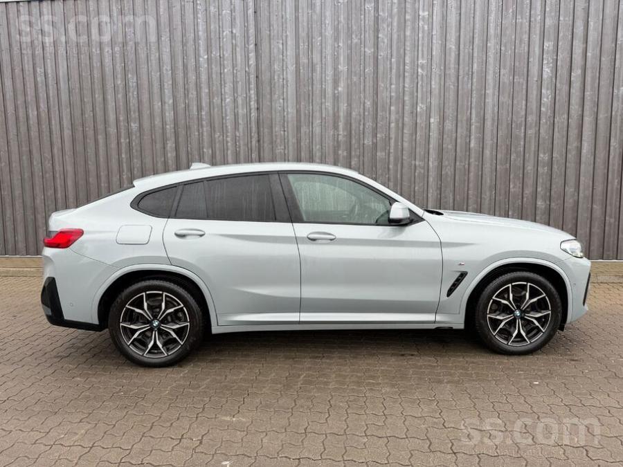 Grey BMW X4 2023 in Jelgava, with an engine capacity of 2.00 L and mileage of 0 thousand km for 42900 €, photo 4 on AUTOMOTO.COM.LV