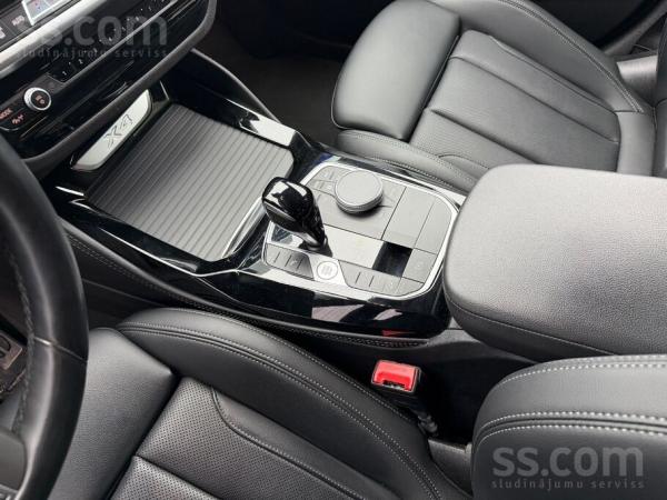 Grey BMW X4 2023 in Jelgava, with an engine capacity of 2.00 L and mileage of 0 thousand km for 42900 €, photo 11 on AUTOMOTO.COM.LV