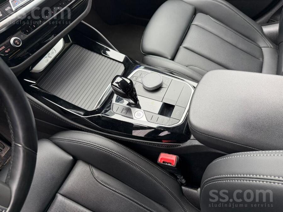 Grey BMW X4 2023 in Jelgava, with an engine capacity of 2.00 L and mileage of 0 thousand km for 42900 €, photo 11 on AUTOMOTO.COM.LV