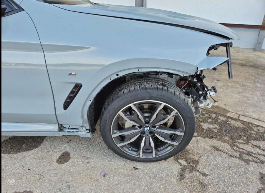 Pelēks BMW X4 2024 Klaipėda, ar dzinēja tilpumu 2.99 L un nobraukumu 36 tūkst. km par 18200 €, foto 22 vietnē AUTOMOTO.COM.LV