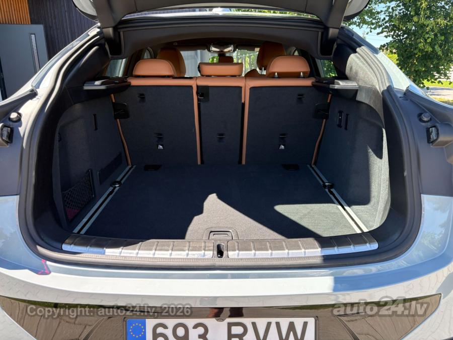 Pelēks BMW X4 2025 Tallina, ar dzinēja tilpumu 2.00 L un nobraukumu 11 tūkst. km par 53500 €, foto 9 vietnē AUTOMOTO.COM.LV