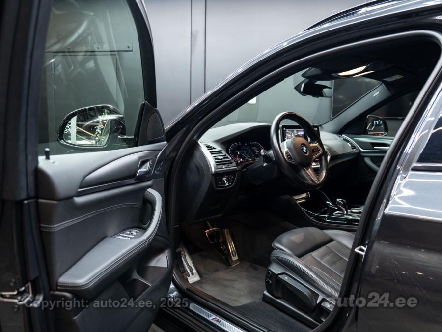 Pelēks BMW X4 2021 Tallina, ar dzinēja tilpumu 3.00 L un nobraukumu 76 tūkst. km par 48900 €, foto 4 vietnē AUTOMOTO.COM.LV