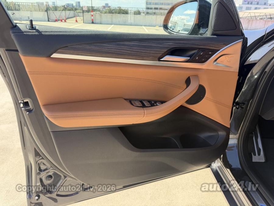 Pelēks BMW X4 2020 Tallina, ar dzinēja tilpumu 2.00 L un nobraukumu 58 tūkst. km par 39999 €, foto 22 vietnē AUTOMOTO.COM.LV