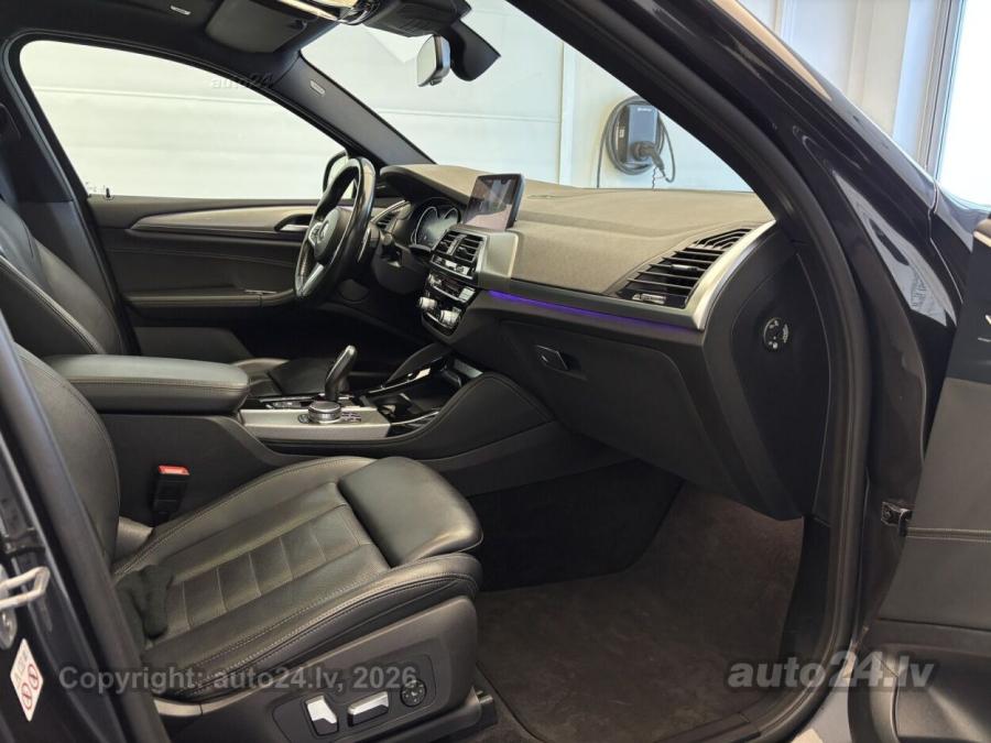Grey BMW X4 2019 in Tallinn, with an engine capacity of 3.00 L and mileage of 139 thousand km for 32900 €, photo 8 on AUTOMOTO.COM.LV