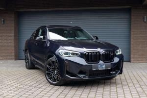 Black BMW x4-m 2021 in Marijampole, with an engine capacity of 3.00 L and mileage of 110 thousand km for 45950 €, photo 2 on AUTOMOTO.COM.LV