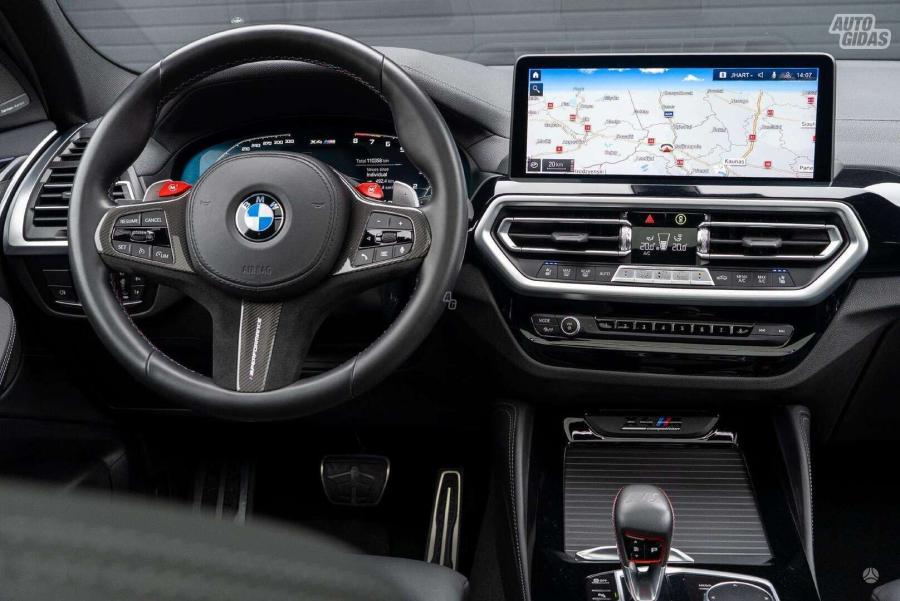Black BMW x4-m 2021 in Marijampole, with an engine capacity of 3.00 L and mileage of 110 thousand km for 45950 €, photo 18 on AUTOMOTO.COM.LV