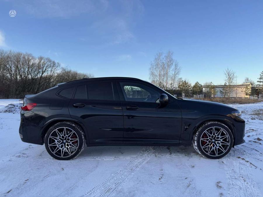 Black BMW x4-m 2024 in Kaunas, with an engine capacity of 2.99 L and mileage of 19 thousand km for 63000 €, photo 2 on AUTOMOTO.COM.LV