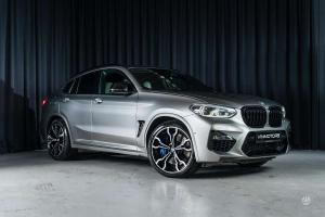 Grey BMW x4-m 2020 in Vilnius, with an engine capacity of 2.99 L and mileage of 87 thousand km for 39999 €, photo 4 on AUTOMOTO.COM.LV