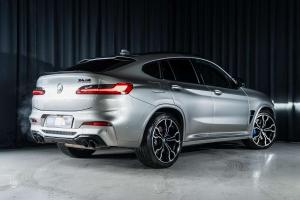 Grey BMW x4-m 2020 in Vilnius, with an engine capacity of 2.99 L and mileage of 87 thousand km for 39999 €, photo 7 on AUTOMOTO.COM.LV