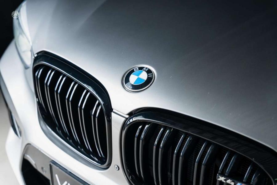 Grey BMW x4-m 2020 in Vilnius, with an engine capacity of 2.99 L and mileage of 87 thousand km for 39999 €, photo 12 on AUTOMOTO.COM.LV