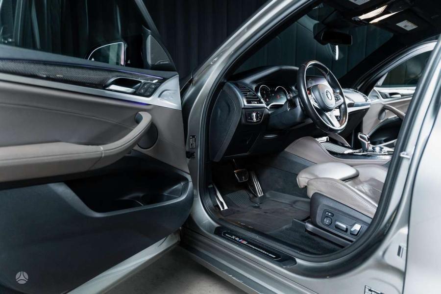 Grey BMW x4-m 2020 in Vilnius, with an engine capacity of 2.99 L and mileage of 87 thousand km for 39999 €, photo 18 on AUTOMOTO.COM.LV