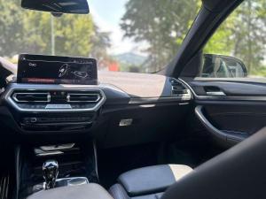 Pelēks BMW x4-m 2021 Viļņa, ar dzinēja tilpumu 0.00 L un nobraukumu 83 tūkst. km par 39950 €, foto 12 vietnē AUTOMOTO.COM.LV