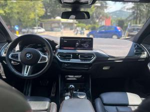 Pelēks BMW x4-m 2021 Viļņa, ar dzinēja tilpumu 0.00 L un nobraukumu 83 tūkst. km par 39950 €, foto 18 vietnē AUTOMOTO.COM.LV