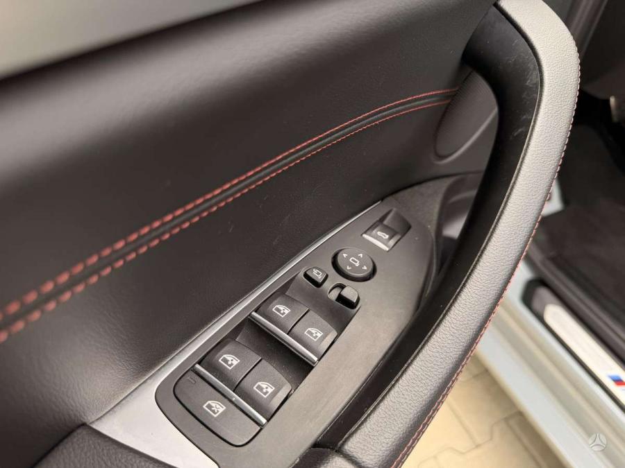 Grey BMW x4-m 2021 in Vilnius, with an engine capacity of 2.99 L and mileage of 82 thousand km for 42000 €, photo 19 on AUTOMOTO.COM.LV