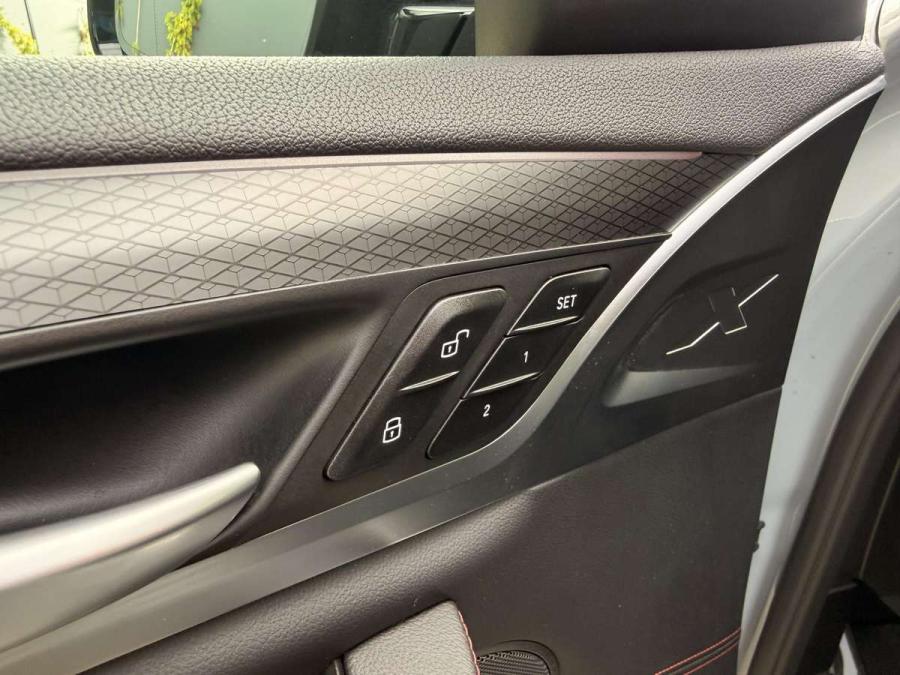 Grey BMW x4-m 2021 in Vilnius, with an engine capacity of 2.99 L and mileage of 82 thousand km for 42000 €, photo 20 on AUTOMOTO.COM.LV
