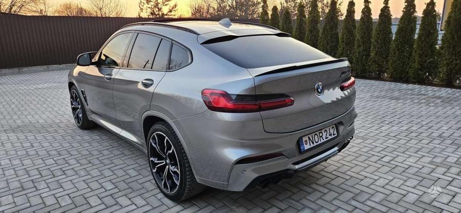 Pelēks BMW x4-m 2021 Viļņa, ar dzinēja tilpumu 2.99 L un nobraukumu 77 tūkst. km par 42000 €, foto 4 vietnē AUTOMOTO.COM.LV