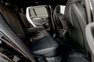 Pelēks BMW x4-m 2022 Pērnava, ar dzinēja tilpumu 3.00 L un nobraukumu 129 tūkst. km par 46900 €, foto 20 vietnē AUTOMOTO.COM.LV