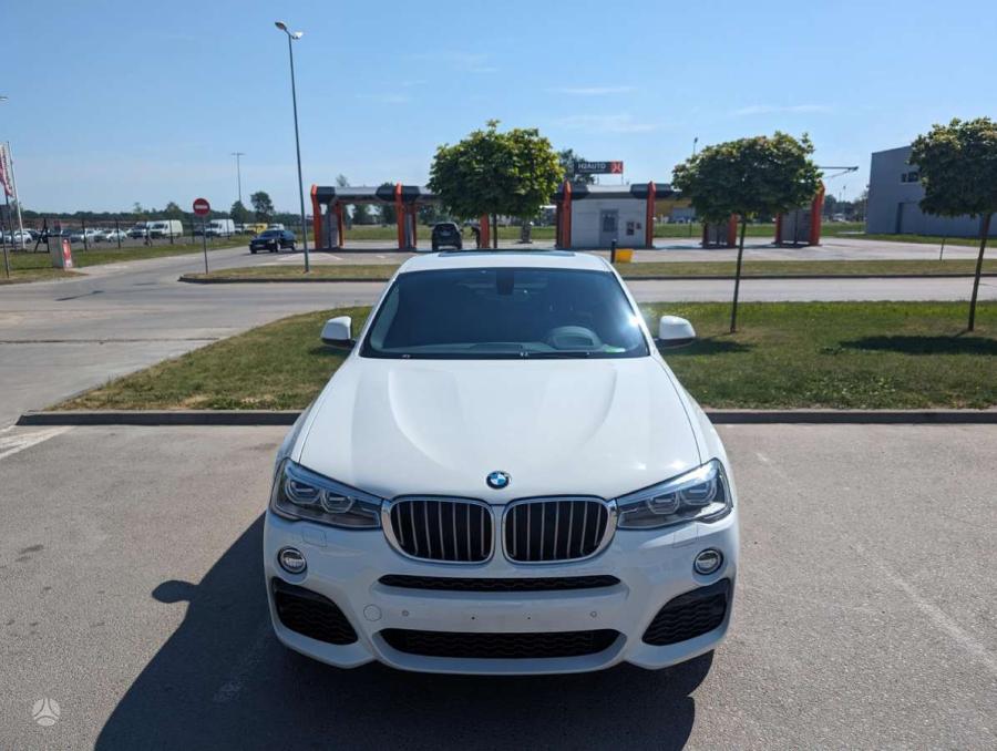 Balts BMW x4-m 2017 Kalvarija, ar dzinēja tilpumu 2.98 L un nobraukumu 124 tūkst. km par 22500 €, foto 12 vietnē AUTOMOTO.COM.LV