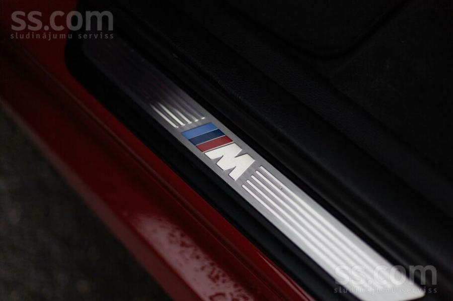Red BMW X4 2014 in Riga, with an engine capacity of 3.00 L and mileage of 155 thousand km for 24500 €, photo 15 on AUTOMOTO.COM.LV