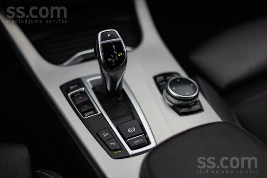 Red BMW X4 2014 in Riga, with an engine capacity of 3.00 L and mileage of 155 thousand km for 24500 €, photo 23 on AUTOMOTO.COM.LV