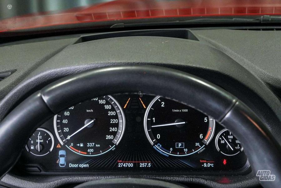 Red BMW X4 2015 in Marijampole, with an engine capacity of 3.00 L and mileage of 275 thousand km for 16250 €, photo 31 on AUTOMOTO.COM.LV