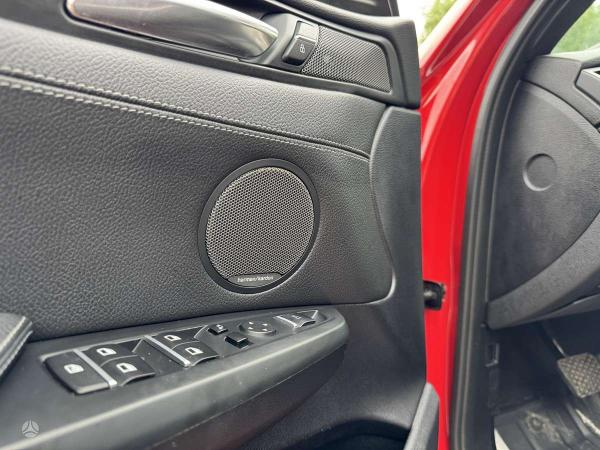 Red BMW X4 2016 in Vilnius, with an engine capacity of 2.00 L and mileage of 204 thousand km for 14000 €, photo 10 on AUTOMOTO.COM.LV