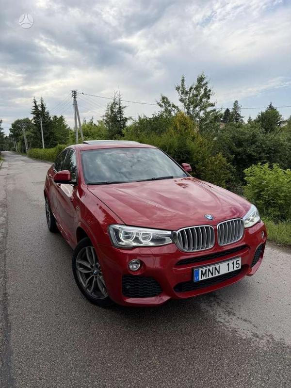 Red BMW X4 2016 in Kaunas, with an engine capacity of 2.99 L and mileage of 265 thousand km for 15999 €, photo 3 on AUTOMOTO.COM.LV