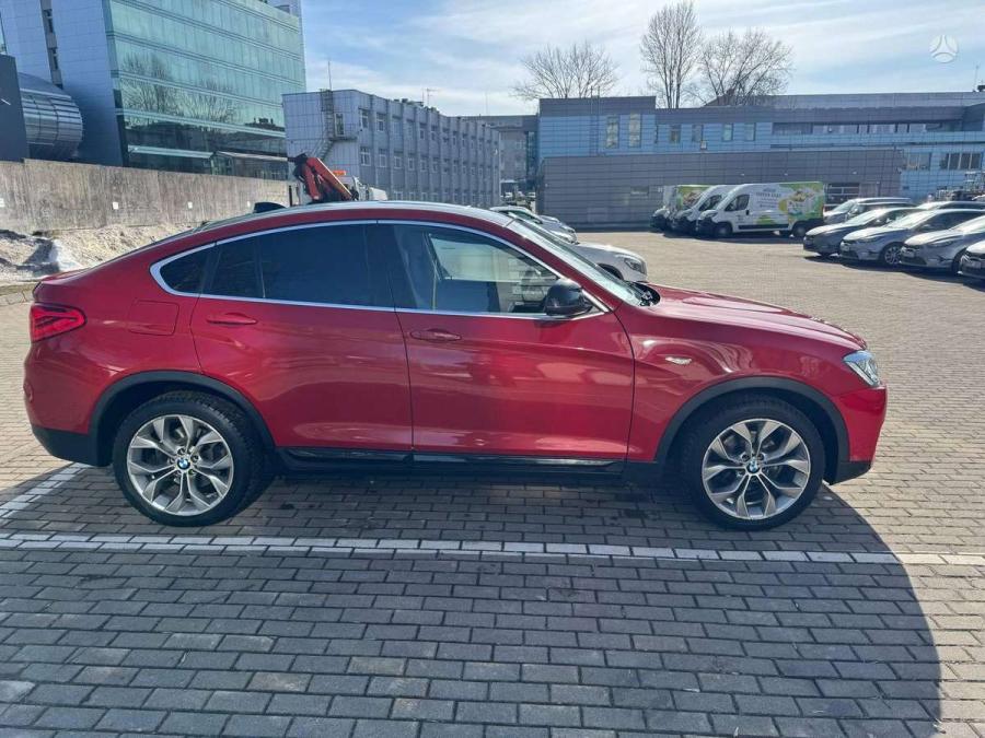 Red BMW X4 2017 in Vilnius, with an engine capacity of 2.00 L and mileage of 220 thousand km for 16900 €, photo 6 on AUTOMOTO.COM.LV