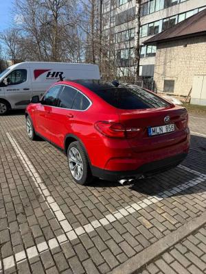 Red BMW X4 2017 in Vilnius, with an engine capacity of 2.00 L and mileage of 220 thousand km for 16900 €, photo 7 on AUTOMOTO.COM.LV
