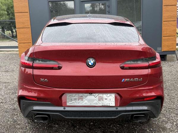BMW X4 2018 in Kaunas on AUTOMOTO.COM.LV Red BMW X4 2018 in Kaunas, with an engine capacity of 3.00 L and mileage of 114 thousand km for 26900 €, photo 7 on AUTOMOTO.COM.LV
