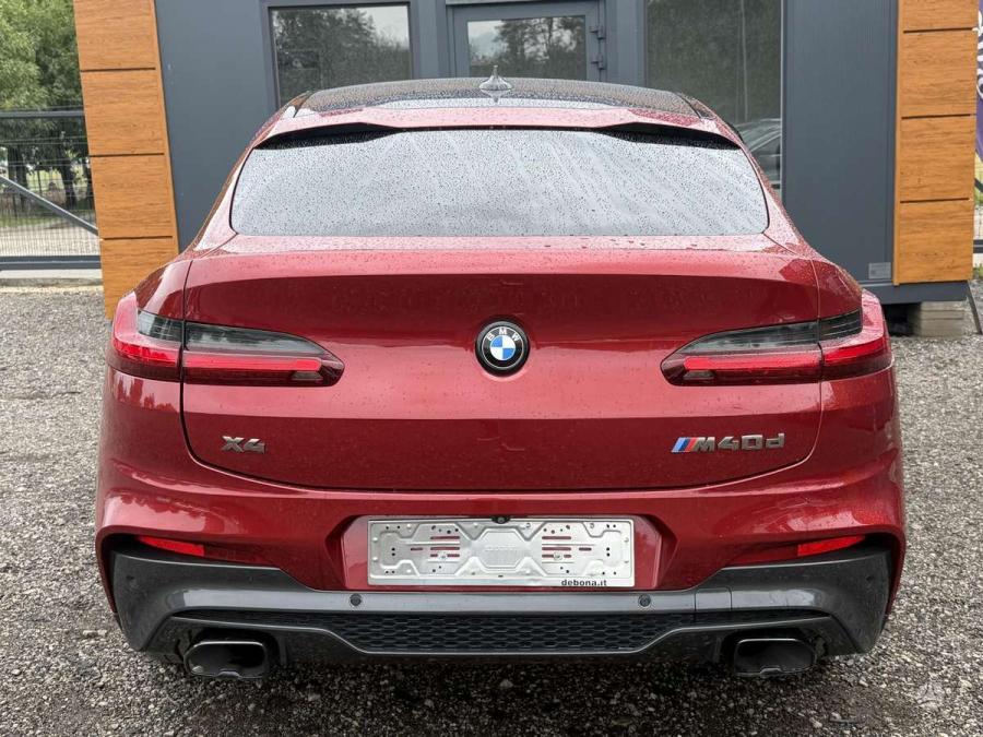 Red BMW X4 2018 in Kaunas, with an engine capacity of 3.00 L and mileage of 114 thousand km for 26900 €, photo 7 on AUTOMOTO.COM.LV